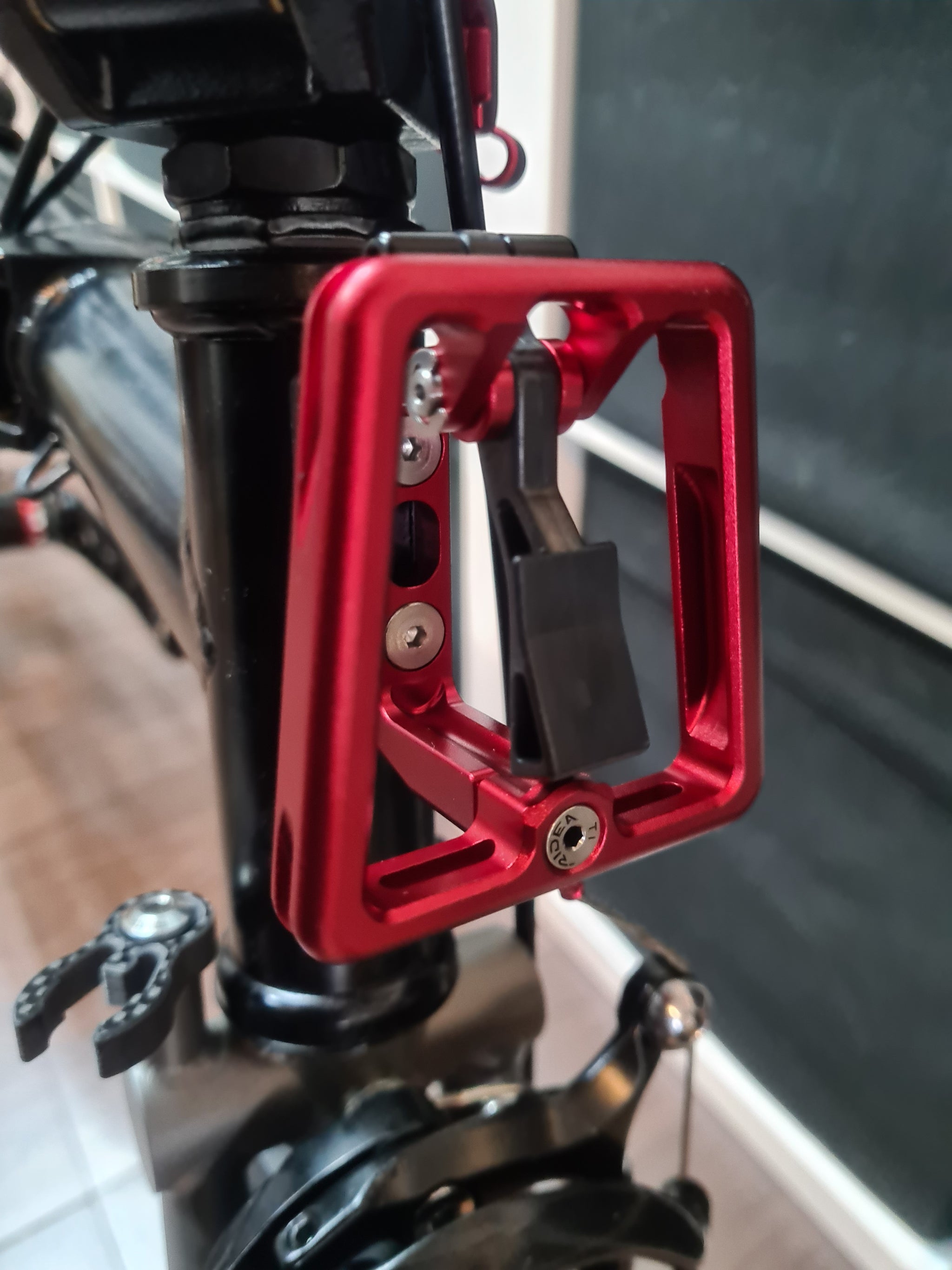 RIDEA Brompton Front Carrier Block – E-WALKER-SG